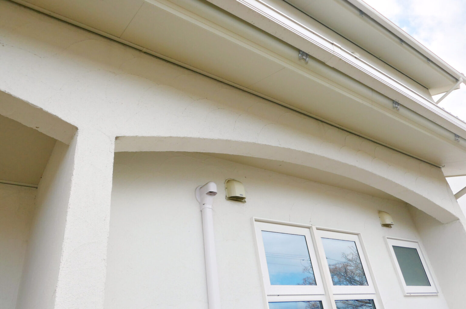 【事例】KMEW アートウォール仕上げ(ベルアート)はサイディングが嫌な人にオススメ | コダテ生活