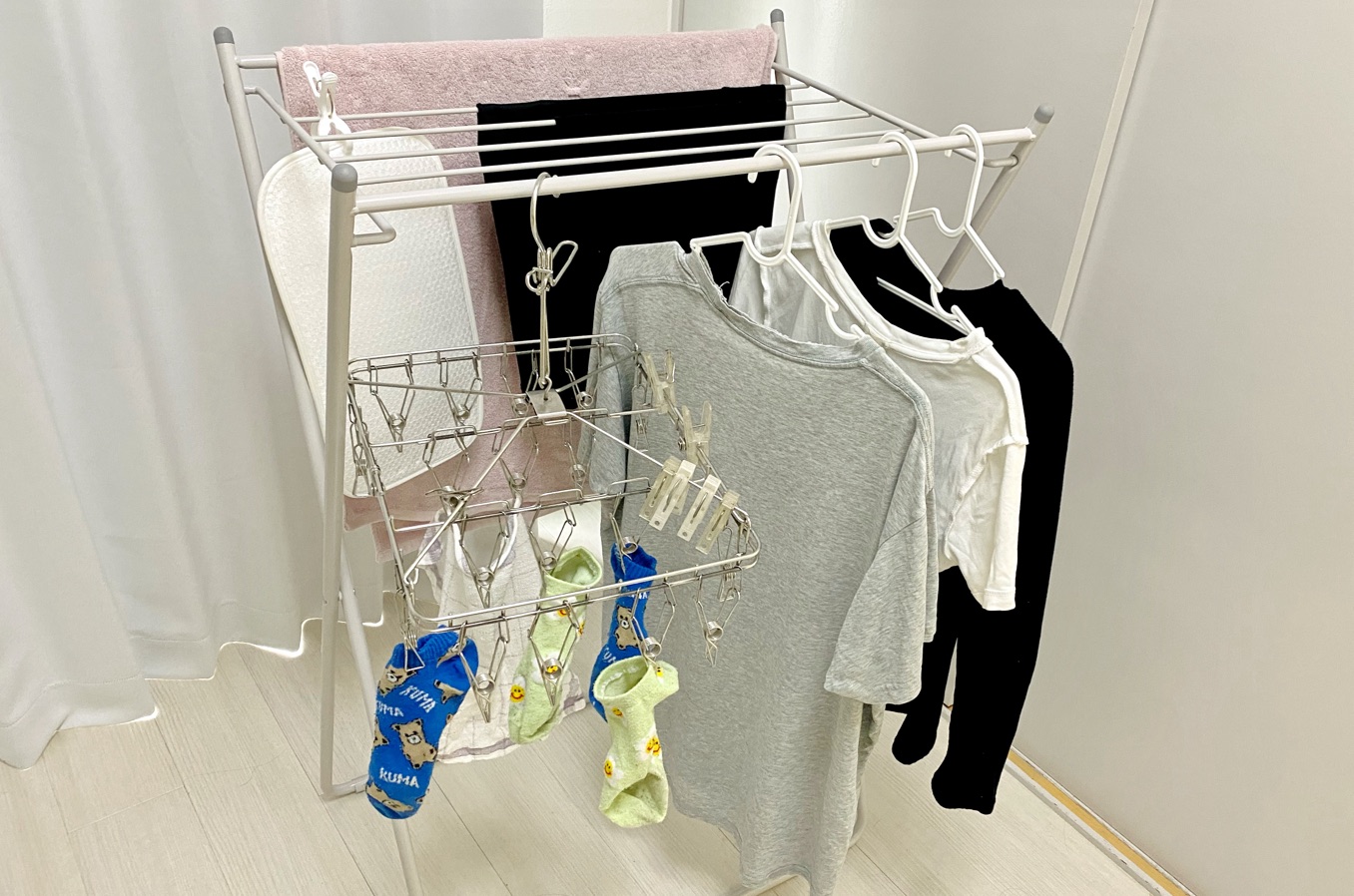 [IKEA] SLIBB | スタイリッシュで折りたためる洗濯物干しラック | コダテ生活